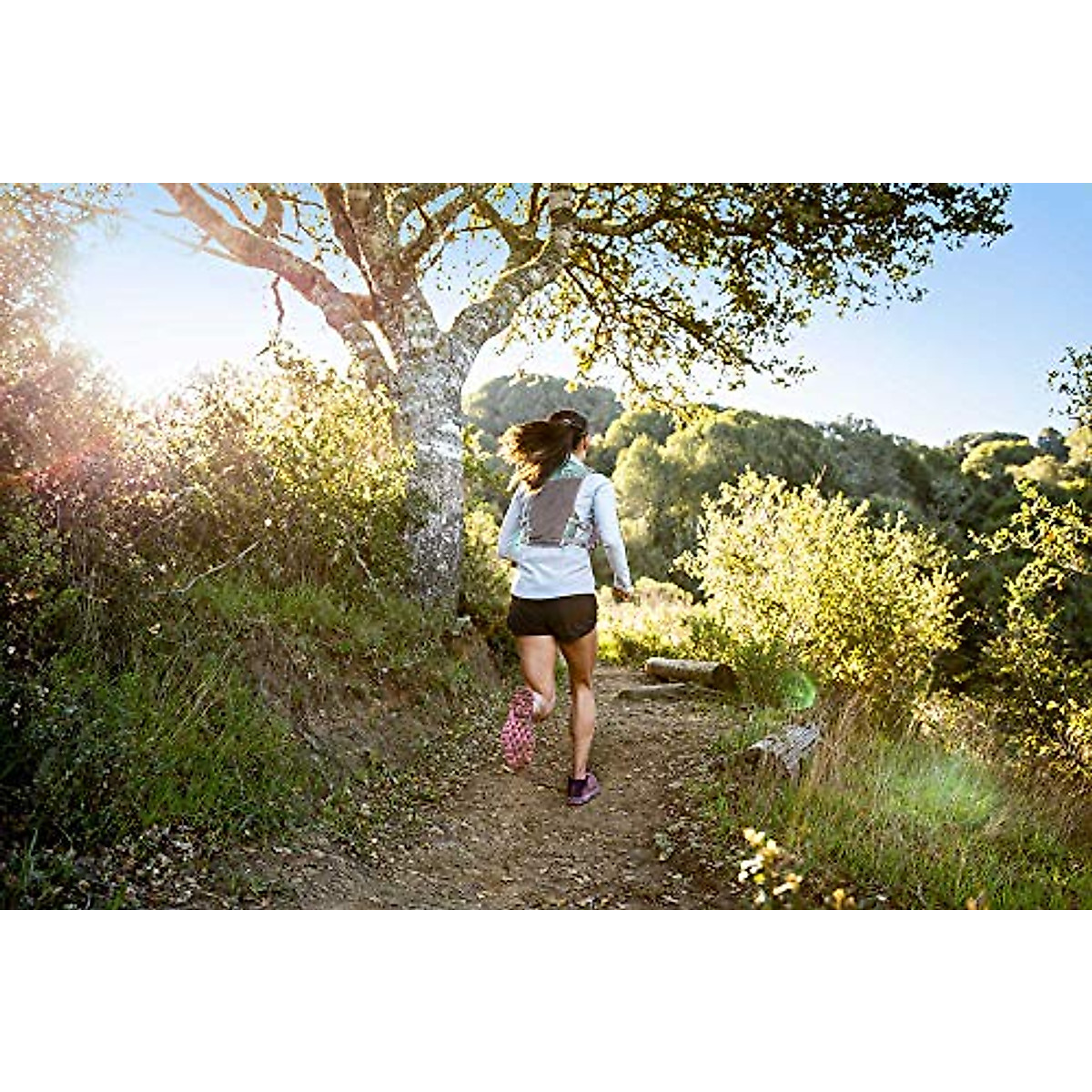 CamelBak Women’s Zephyr Running Hydration Vest – Body Mapping Technology – 34 oz