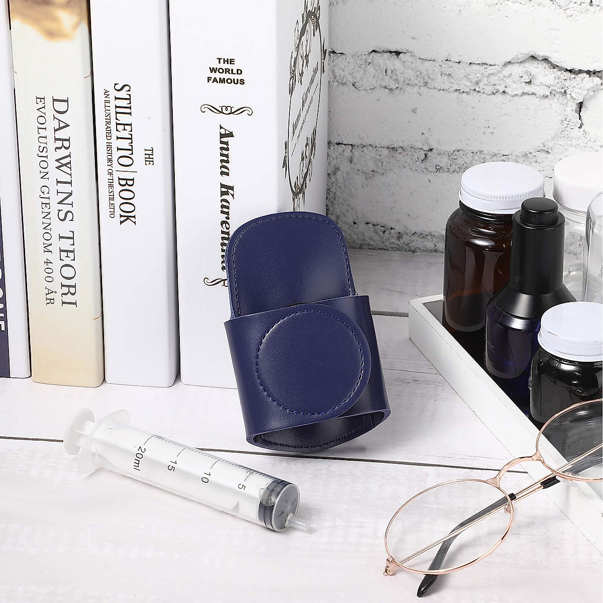 Artificial Leather Stethoscope Holder Handmade Stethoscope Hip Holder with Clip to Protect from Neck Carrying or Loss for Holding Your Stethoscope (Blue,1 Piece)