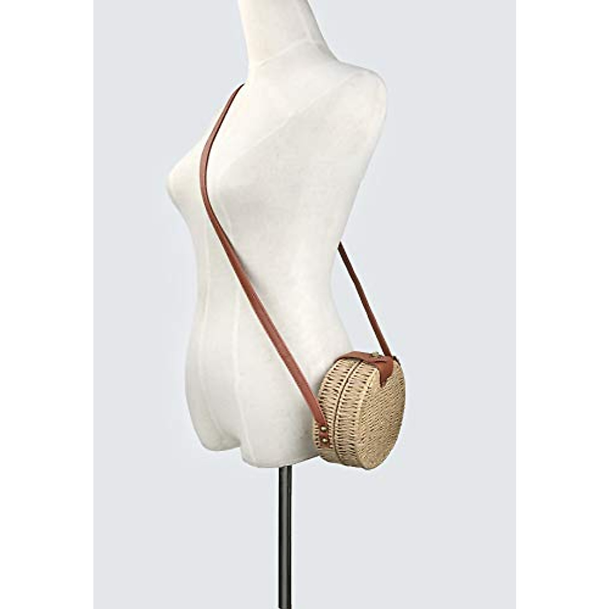 Round Straw Handwoven Shoulder Bag Women Cross body Bag for Summer Holiday (Brown)