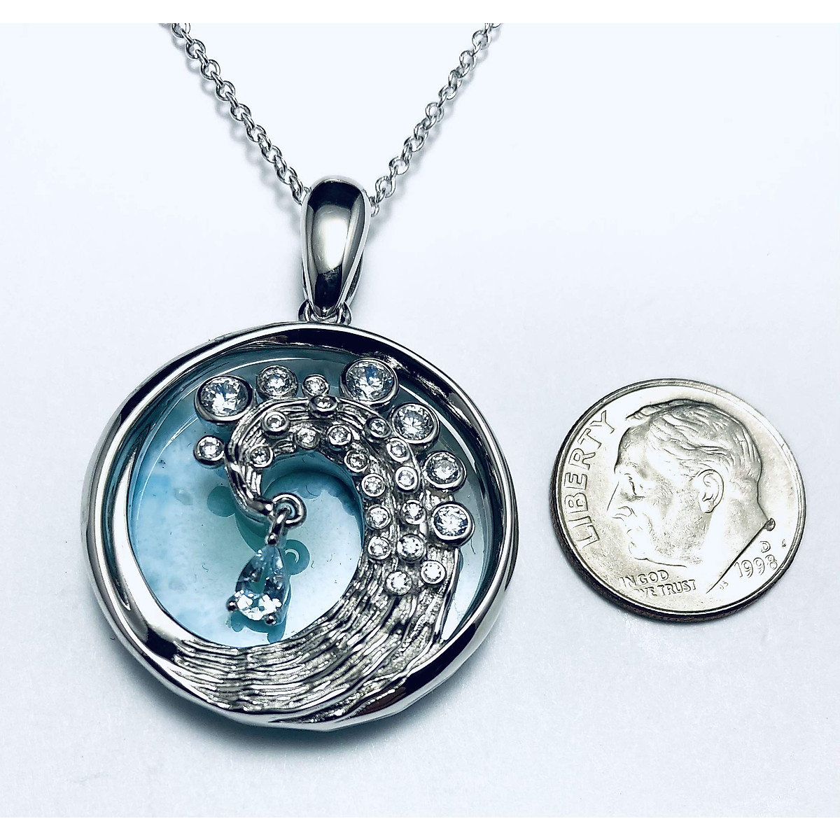 P7934 Ocean Wave 25mm Round Larimar W/3x5 Tear-Drop Emerald Sterling Silver Pendant