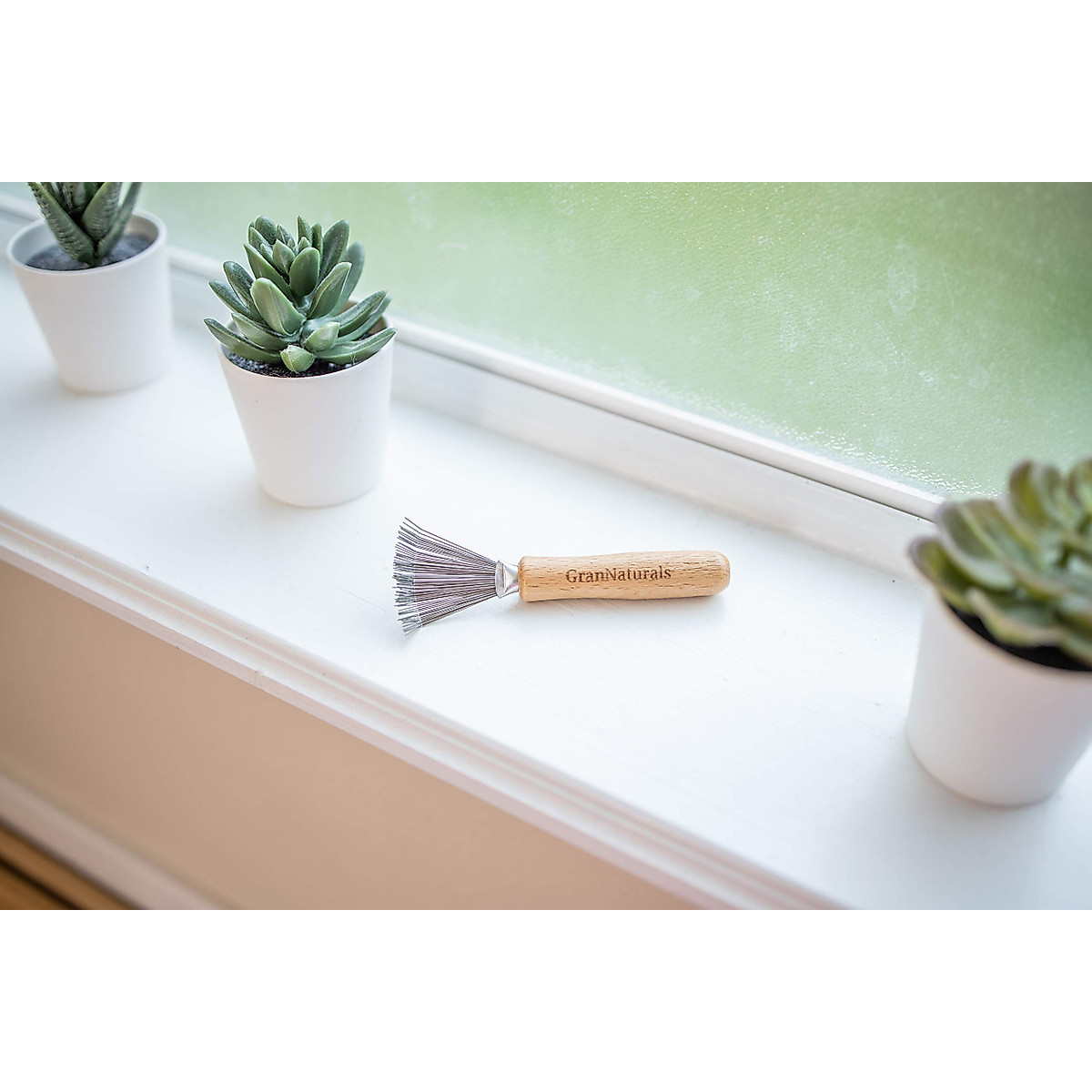 GranNaturals Hair Brush Cleaner - Rake Design for Pick Cleaning & Detangling Combs & Bristle Brushes - Durable Metal Wires, Ergonomic Wooden Handle - Quick Hair, Dust & Lint Remover Tool for Brushes