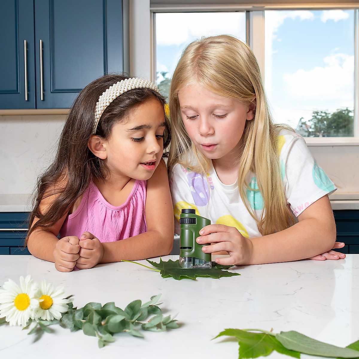 Carson MicroBrite 20x-40x Zoom LED Lighted Pocket Microscope (MM-24)