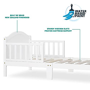 Dream On Me Sydney Toddler Bed in White, Greenguard Gold Certified, JPMA Certified, Low To Floor Design, Non-Toxic Finish, Safety Rails, Made Of Pinewood