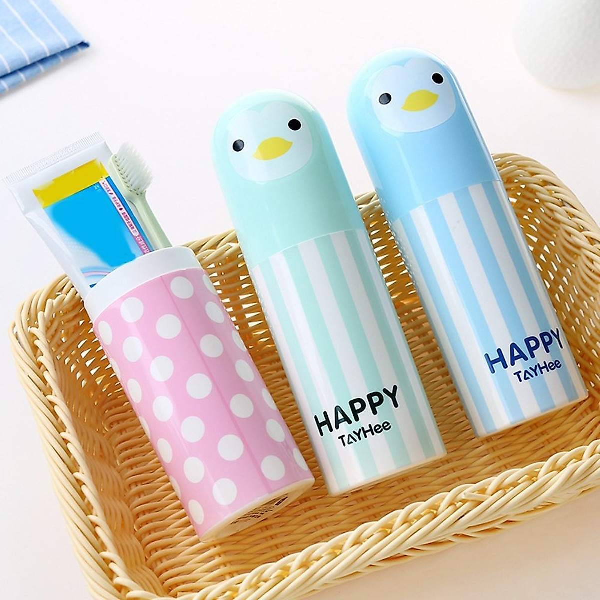 shengyuze Toothbrush Case Travel, Portable Cute Cartoon Penguin Toothbrush Toothpaste Holder Travel Storage Case - Green
