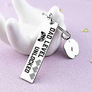 New Dad Keychain Gifts Pregnancy Announcement for Dad Husband, First Time Dad, Dad to be, Soon to be Fathers Day for Dad Step Dad to Be Husband from Daughter Son Dad Valentine’s Day Gifts,