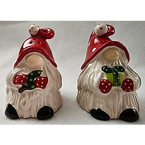 Christmas Salt and Pepper Shakers (Christmas Gnomes Set)