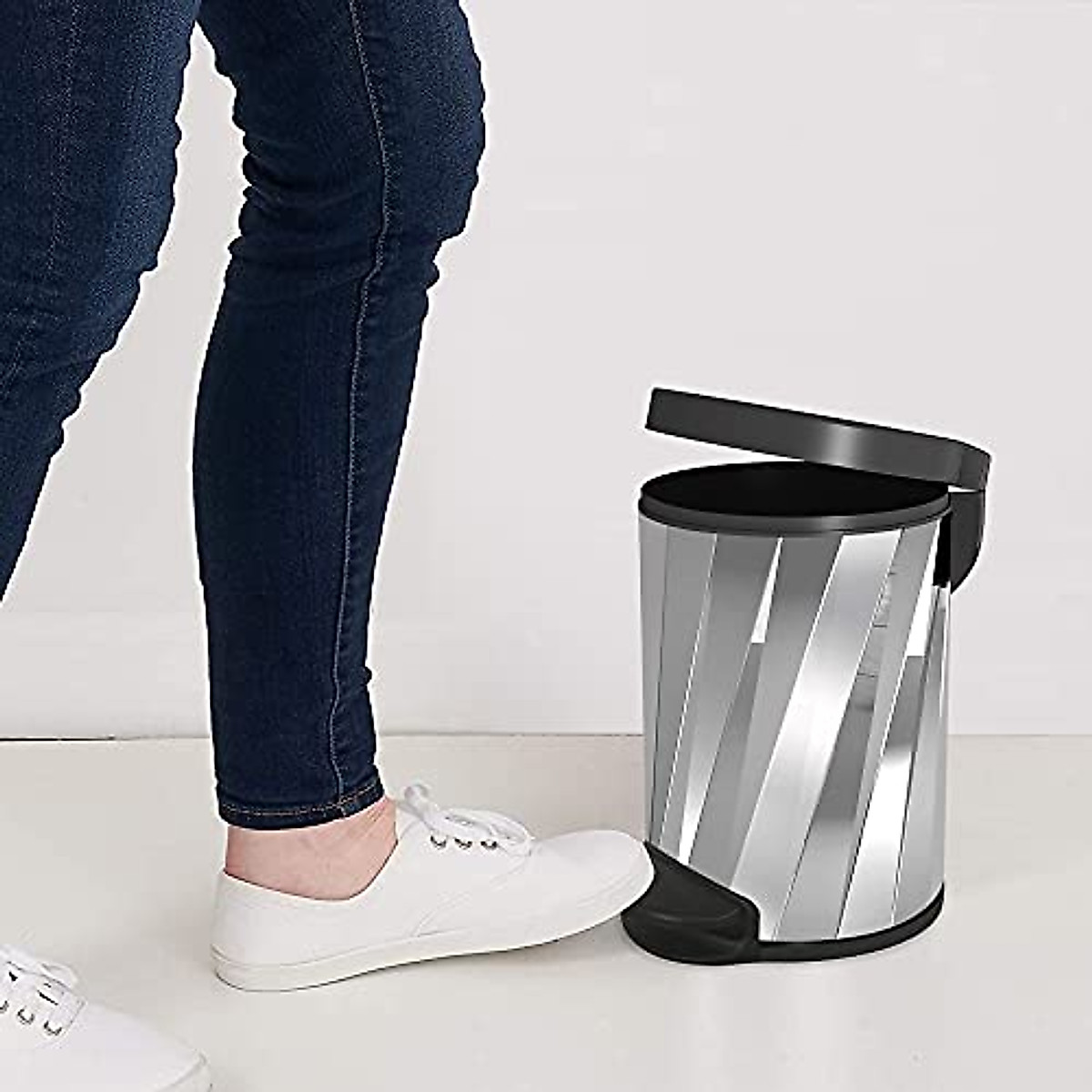 nu steel 5 Liter Round Small Metal Step Trash Can Wastebasket, Garbage Container Bin - for Bathroom, Powder Room, Bedroom, Kitchen, Office - Removable Liner Bucket - 8" x 8" x 12" – Shiny Steel