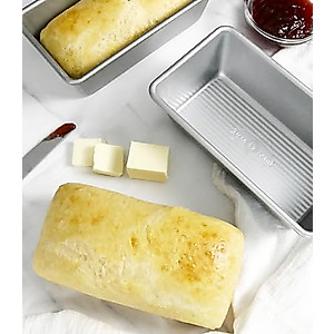 USA Pan Bakeware Seamless Nonstick Standard Bread Loaf Pan, 8 x 4.5 x 2.75