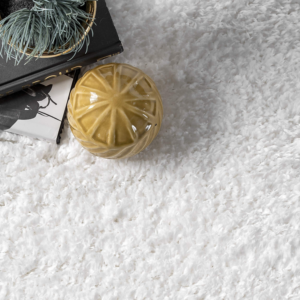 nuLOOM Gynel Contemporary Shag Area Rug, 8x10, Snow White