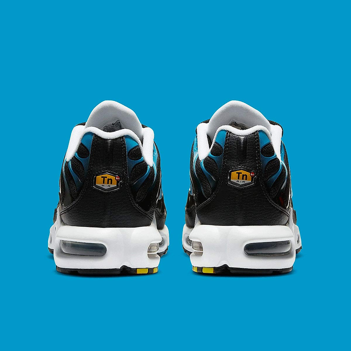 Nike Men's Shoes Air Max Plus Black Laser Blue CZ8687-001 (Numeric_9_Point_5)