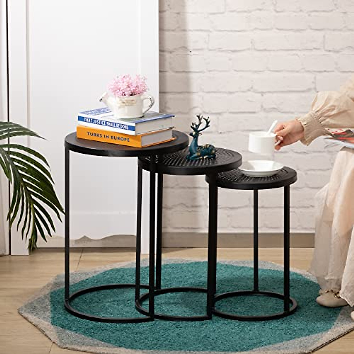 ALIMORDEN Set of 3 Round Metal Nesting Table, 3-Pack Indoor&Outdoor Coffee Snack Side Table, Accent Nightstand for Bedroom, Sofa Side Table for Living Room, Garden, Patio, (D) 14" x(H) 19.69", Black