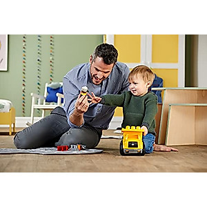 MEGA BLOKS Cat Toddler Blocks Building Toy Set, Lil’ Dump Truck with 7 Pieces and Storage, 1 Figure, Yellow, Ages 1+ Years