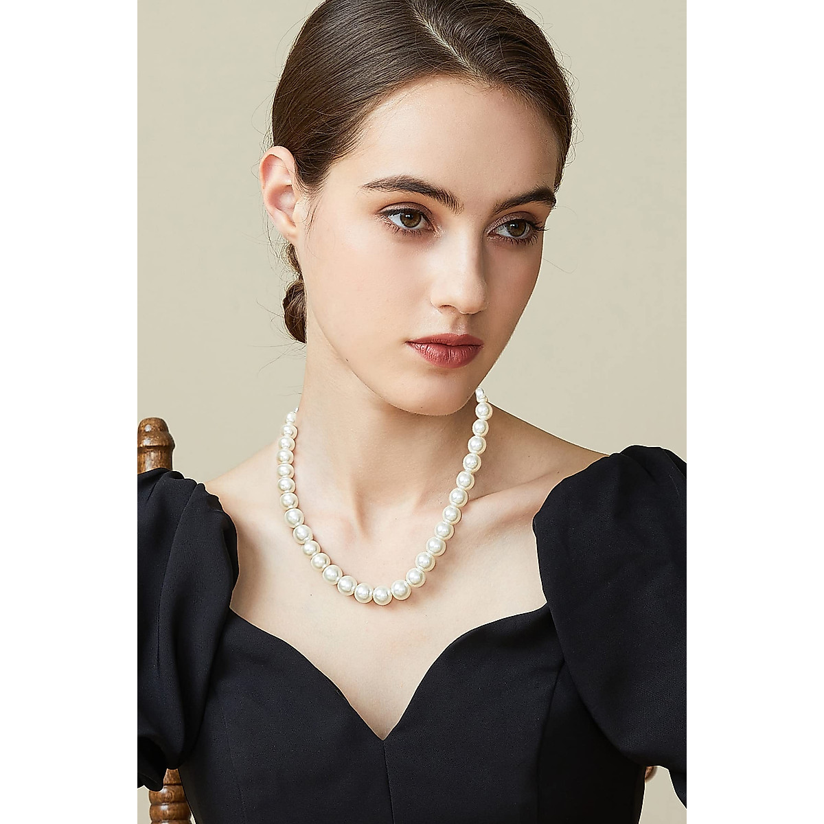 BABEYOND Round Imitation Pearl Necklace Wedding Pearl Necklace for Brides