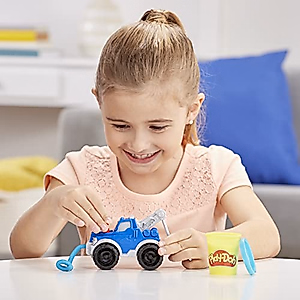 Play-Doh Wheels Tow Truck Toy for Kids 3 Years and Up with 3 Non-Toxic Colors