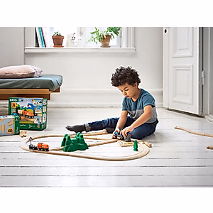 BRIO Starter Lift&Load Set Wooden Toy Train Durable | Child Safe | Encourages Creativity | Compatible with All Wooden Railway Sets | Includes Engine, Lorry, Wagon, Track and More