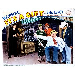 Posterazzi It'S A Gift Us Lobbycard W.C. Fields (Sitting) 1934. Movie Masterprint Poster Print, (28 x 22)