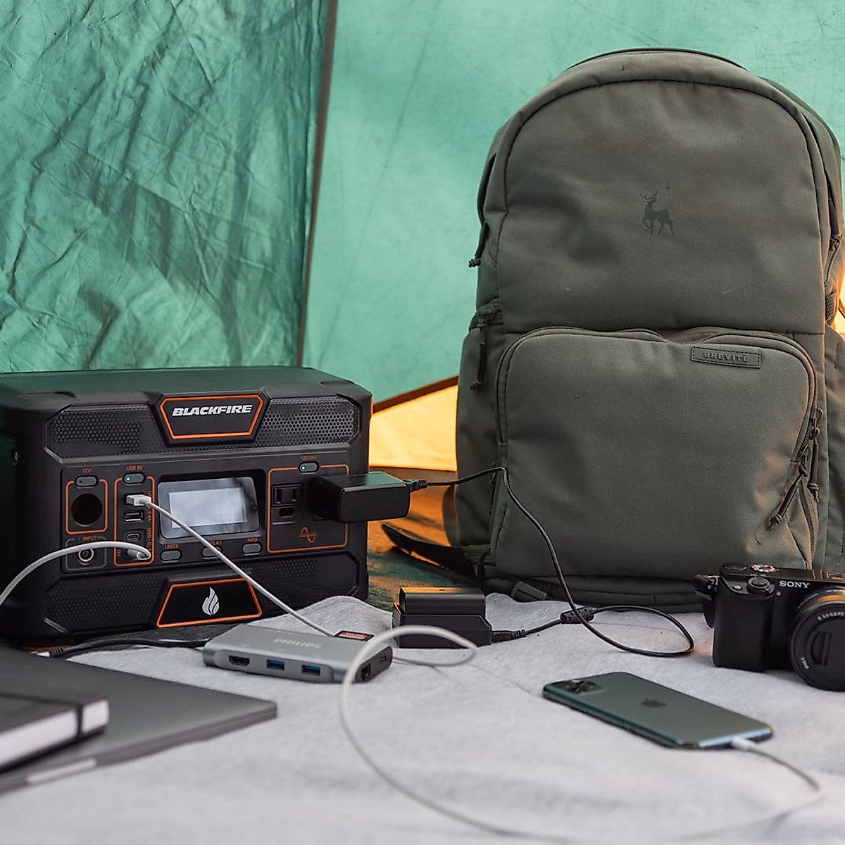 Blackfire - Klein Tools Outdoors - Portable Power Station, PAC505, Outdoor Solar Generator, Rechargeable Lithium Battery, 120V/500W, AC Outlet for Camping, Tailgating, Emergency Backup, Solar Charging