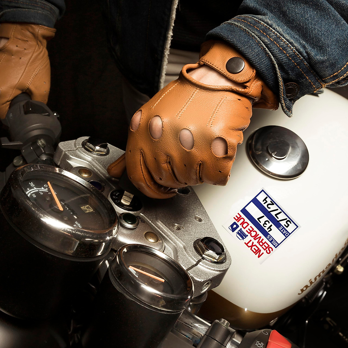 PERFORMORE 2” x 2” Oil Change Stickers, 300 Sitckers Per Roll, Auto Service Reminder Sticker Roll, Next Service Due Sticker Labels, Removable Vinyl Stickers for Cars Windows Windshield (1 Roll) (1)