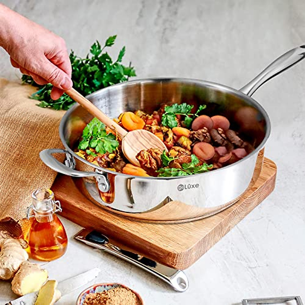 DELUXE 12 Inch Stainless Steel Skillet Frying Pan, Large Pan with Lid and Stay-Cool Handle, 5qt Deep Sauté Pans for Deep-Fry Braise Stew, Multipurpose Cooking Pot for Induction Gas Stove