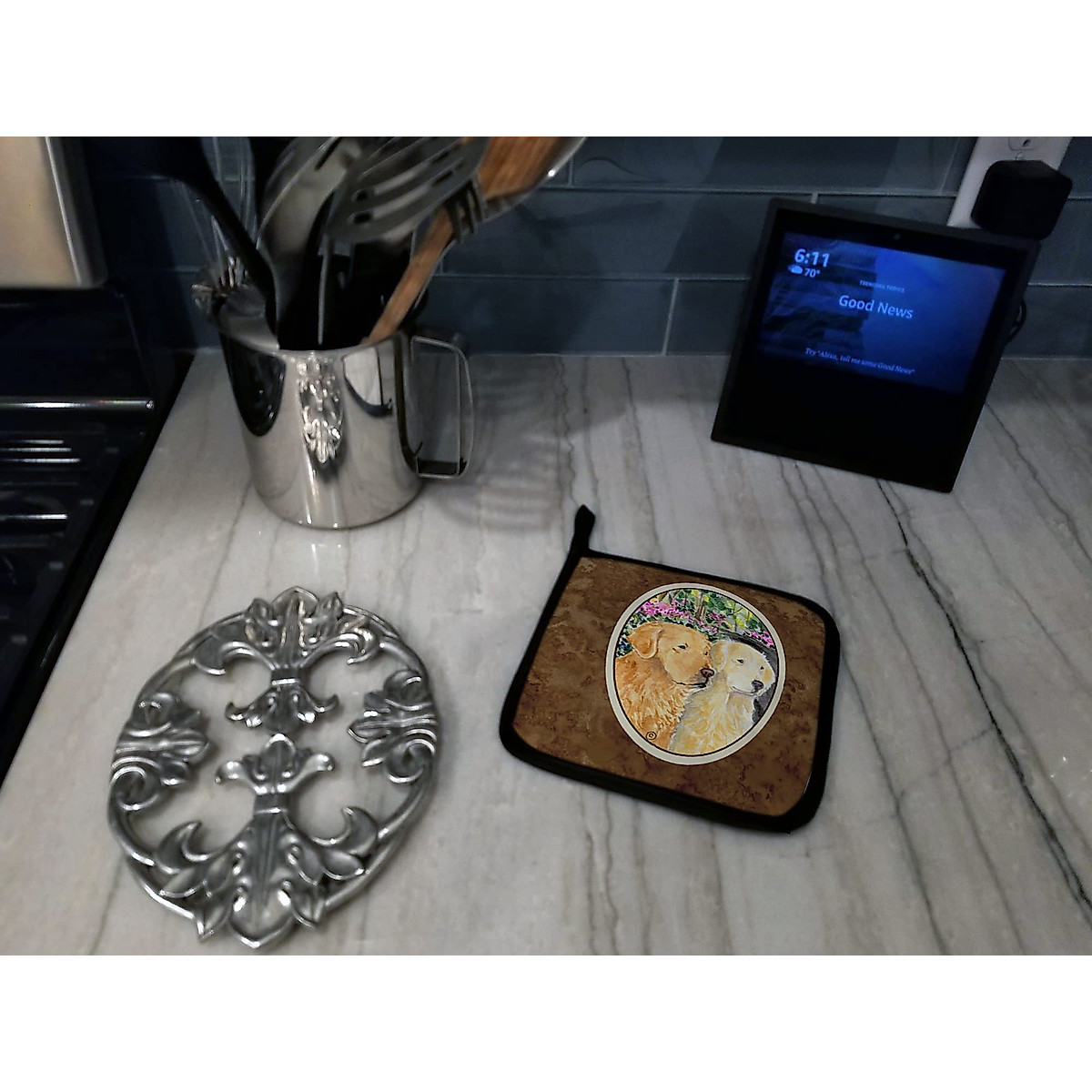 Caroline's Treasures SS8974PTHD Golden Retriever Pair of Pot Holders Kitchen Heat Resistant Pot Holders Sets Oven Hot Pads for Cooking Baking BBQ, 7 1/2 x 7 1/2