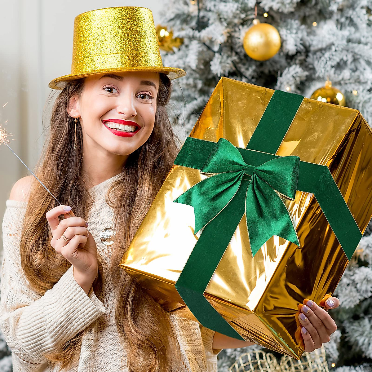 WILLBOND 2 Rolls Christmas Red Velvet Ribbon Wired Edge Trim Wrapping Fabric Christmas Ribbon for Gift Wrapping Bow Wedding Decoration Craft(4 Inch x 6 Yards,Green)