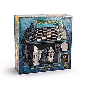 The Noble Collection The Lord of The Rings - Chess Set: Battle for Middle-Earth,Black