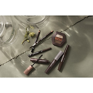 BURTS BEES Classic Black Volumizing Mascara, 9.07 GR