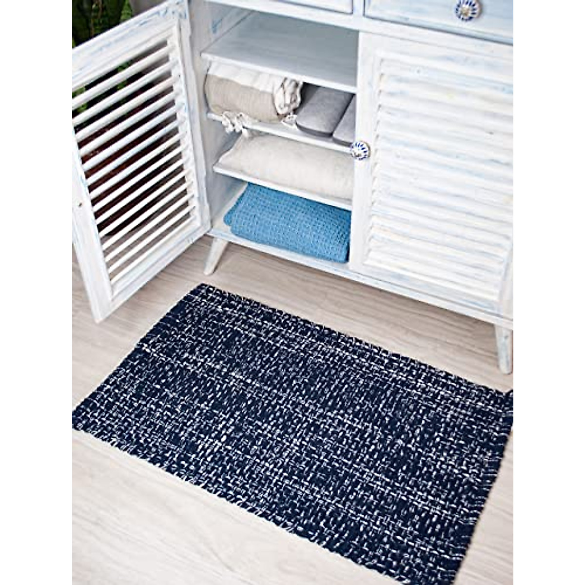 CHARDIN HOME Navy & White Cotton Throw Rug, 21x34 Inches Area Rug for Bathroom Kitchen entryway, Reversible Handwoven Rug Machine Washable.