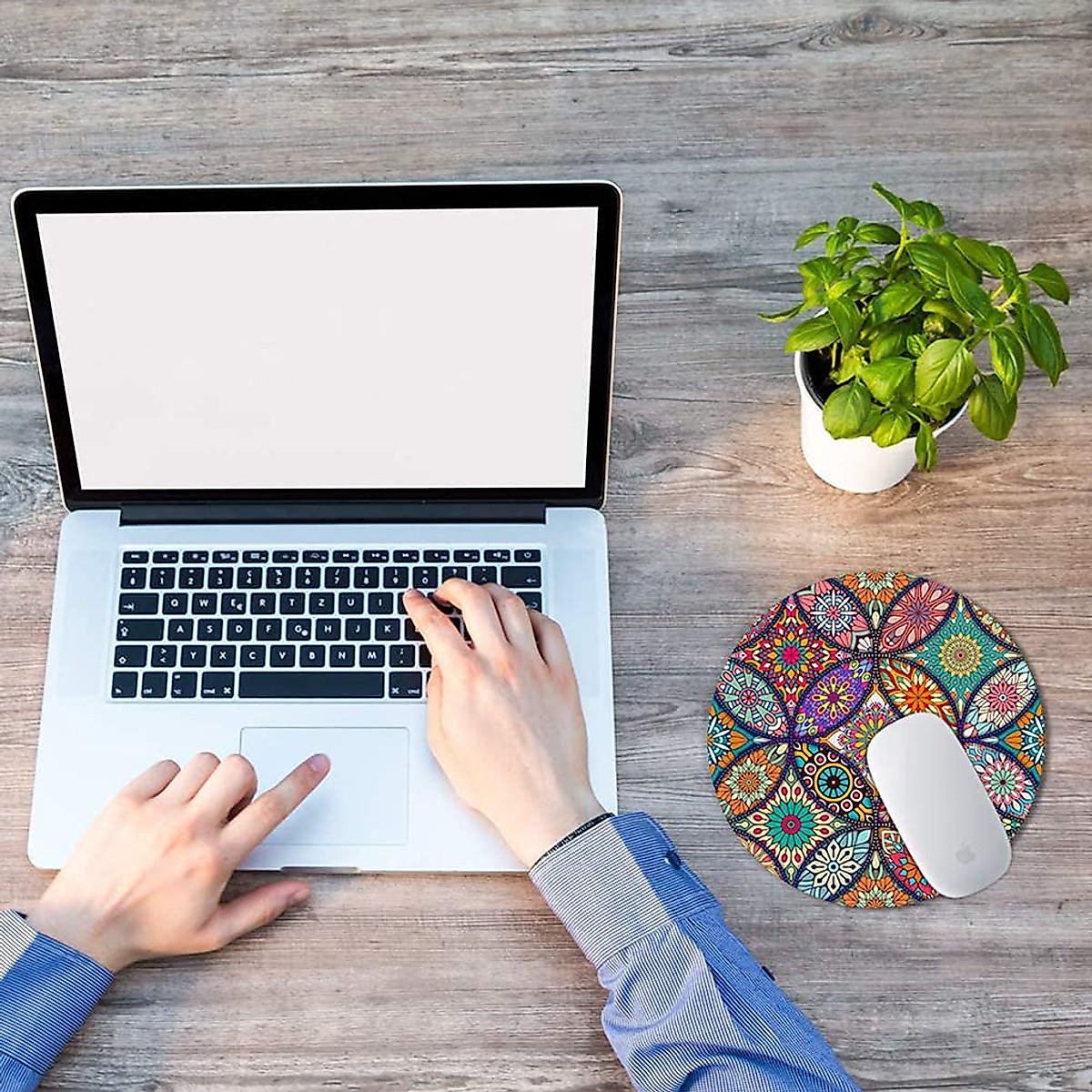 BOSOBO Mouse Pad, Round Mandala Mouse Mat, Cute Mouse Pad with Design, Non-Slip Rubber Base Mousepad with Stitched Edge, Waterproof Women Office Mouse Pads, Small Size 7.9 x 7.9 Inch, Pretty Mandala