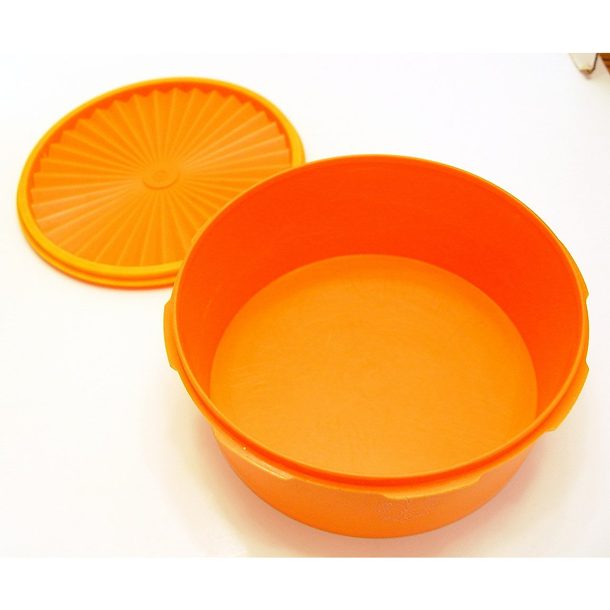 Vintage Tupperware Servalier 6 Piece Stacking Canister Set Orange Yellow Green 8 Cups