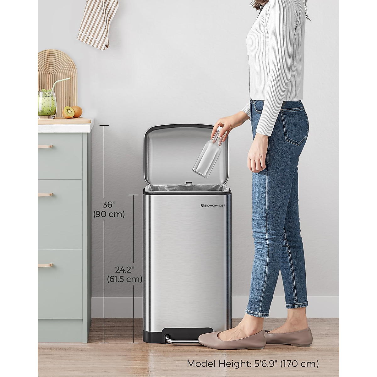 SONGMICS Trash Can, 8 Gallon (30L) Trash Bin with Lid and Inner Bucket, Stainless Steel Garbage Can, Soft Close, Silver ULTB01L