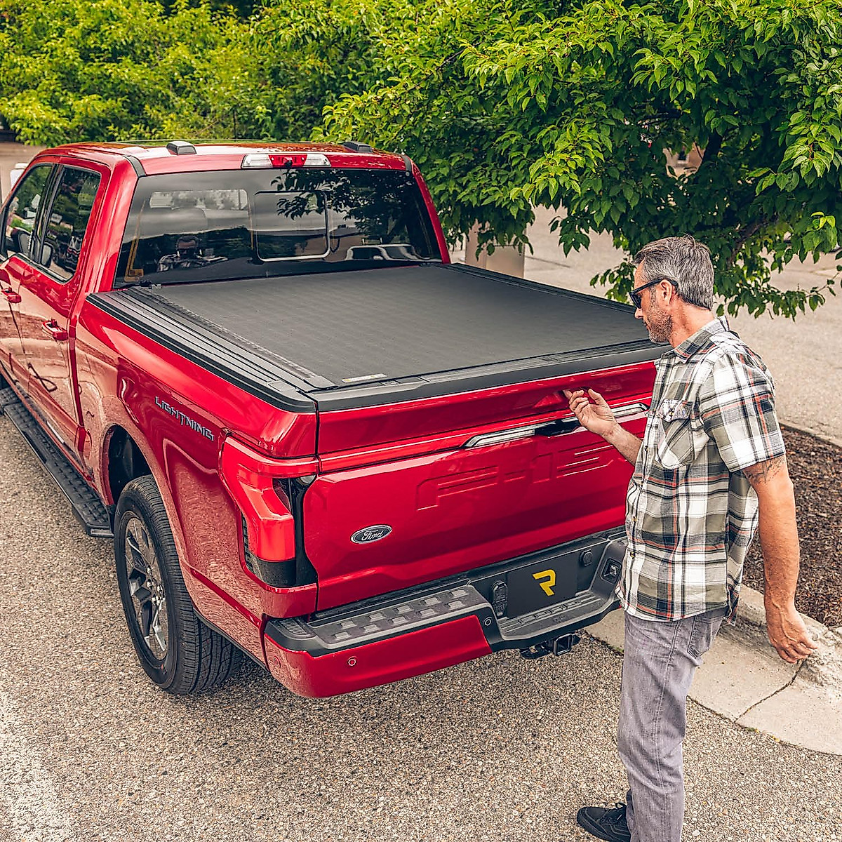 RealTruck BAK Revolver X4s Hard Rolling Truck Bed Tonneau Cover | 80339 | Fits 2021-2024 Ford F-150 (incl. Raptor/Lightning) 5' 7" Bed (67.1")