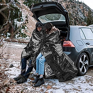 Oceas Outdoor Mylar Emergency Blankets - 4 Pack of Extra Large Thermal Foil Space Blankets - Designed by NASA for Camping, Hiking, and Car Use (Black)