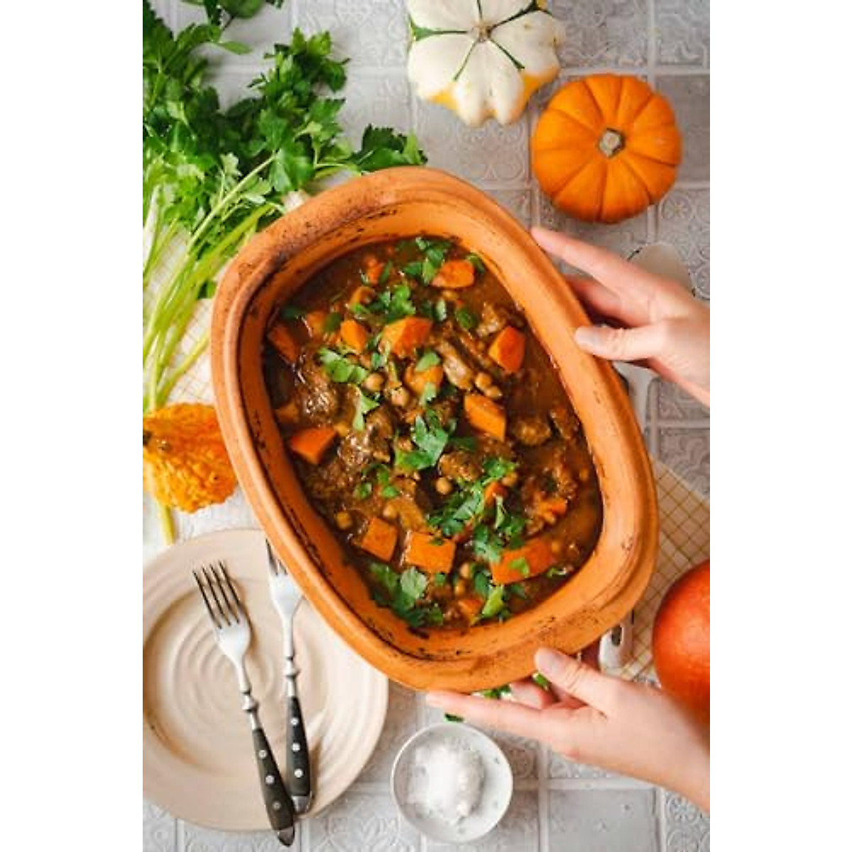 Römertopf 14005 Clay Roaster | 40 Years Anniversary Edition | Non-Stick Dutch Oven | Healthy Clay Pot Cooking | Clay Baker | Versatile Cooking Vessel - 3.7 Quarts (3.5 Liters) for up to 6 people