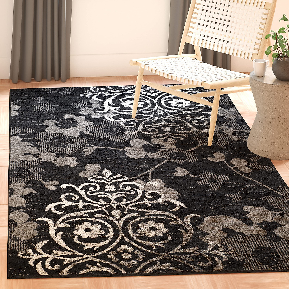 SAFAVIEH Adirondack Collection Area Rug - 5'1" x 7'6", Black & Silver, Floral Glam Damask Distressed Design, Non-Shedding & Easy Care, Ideal for High Traffic Areas in Living Room, Bedroom (ADR114A)