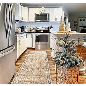 Hauteloom Ganyangan Boho Vintage Distressed Damask Area Rug - Farmhouse Traditional Floral Faded Carpet for Living Room, Bedroom - Machine Washable Rug - Brown, Taupe, Cream - 7'10" Square