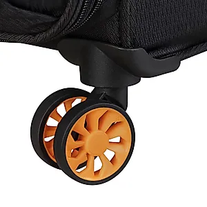 it luggage Lykke 28" Softside Checked 8 Wheel Spinner, Black