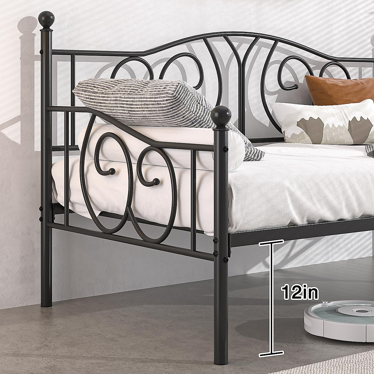 VECELO Metal Daybed Frame Multifunctional Platform Bed Sofa Mattress Foundation with Classic Headboard, Twin, Black