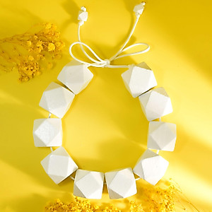 White Beaded Necklace Rock Bone Choker Chunky Costume Pebble Chokers White Statement Necklaces Bones Beads Halloween Costumes for Women Big Large Bead Cosplay Mardi Gras Accessories Carnival Short