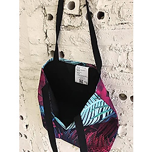 NAZENTI Personalized Dog Tote Bag- Shih Tzu Holding Daisy All Over Printed Tote Bag - Customized Dog Mom Name- Custom Dog Gift for Women, Mother, Grandma, Dog Lover