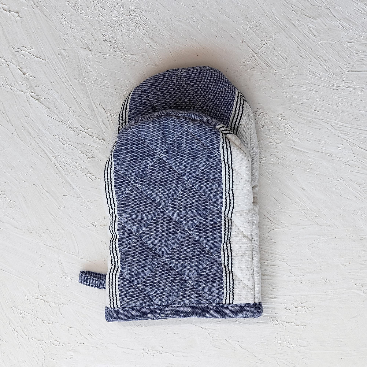 Creative Co-Op Cotton Stripes, Navy and White Oven Mitt, Blue