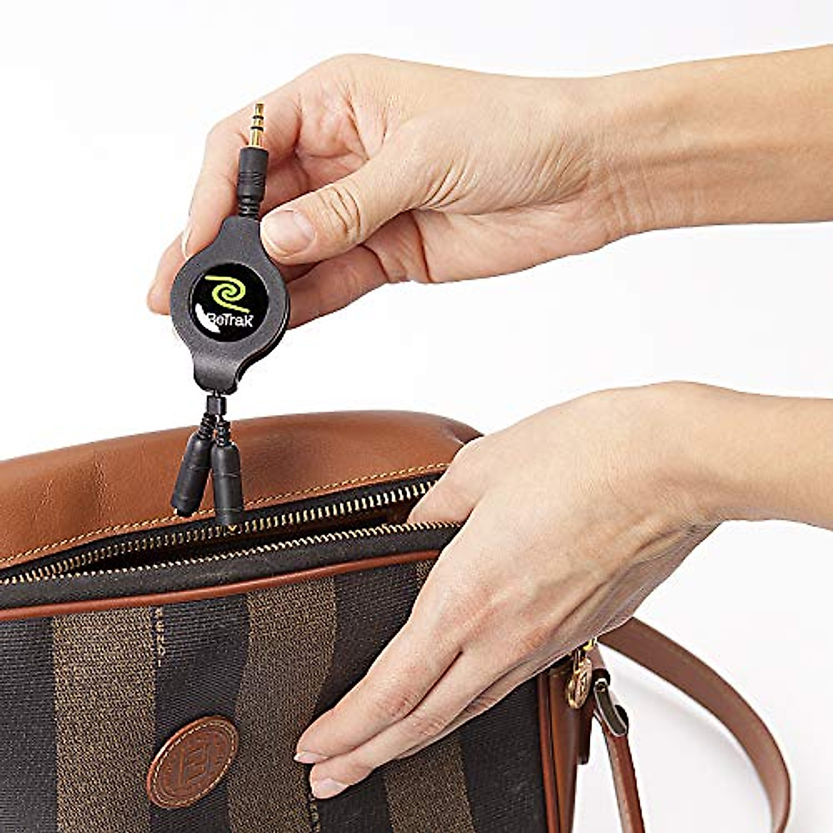 ReTrak Retractable Headphone Splitter, Black (ETCABLESPLBLK)