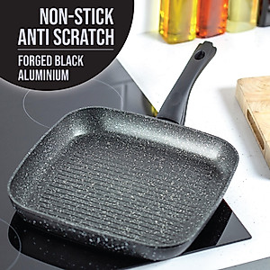 Blackmoor 66170 11” Grill Pan/Raised Edges & Thick Ridges For Searing Meats & Veg/Stylish Black Marble Finish/Non-Stick & Anti-Scratch/Cool Touch Handle/Suitable for Induction, Electric and Gas Hobs