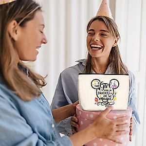 Cartoon Mouse Cute Mouse Themed Gifts Cosmetic Bag for Women Teen Girls Birthday This Girl Runs On Snacks Makeup Bag Funny Anime Pouch Travel Bags Skincare Toiletry Bag Makeup Bag Anime Gifts