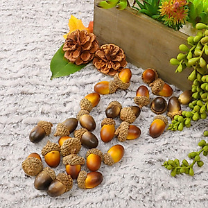 Cllayees 120 PCS Artificial Acorns, Fake Natural Acorns Decoration Thanksgiving Lifelike Simulation Christmas Ornaments Decor for Home Autumn Winter Decorations