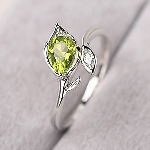 LUO S925 Sterling Silver Pear Shaped 0.82 Carat Peridot Ring Leaf Promise Ring August Birthstone Ring for Women Mother's Day Gifts US Size 7