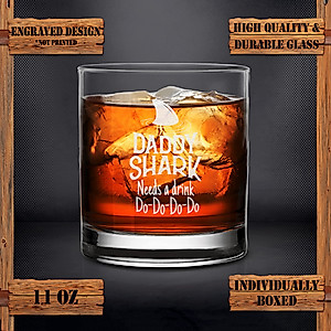 Daddy Shark Needs A Drink Do Do Do Whiskey Glass - Funny Birthday Fathers Day Gift for Dad