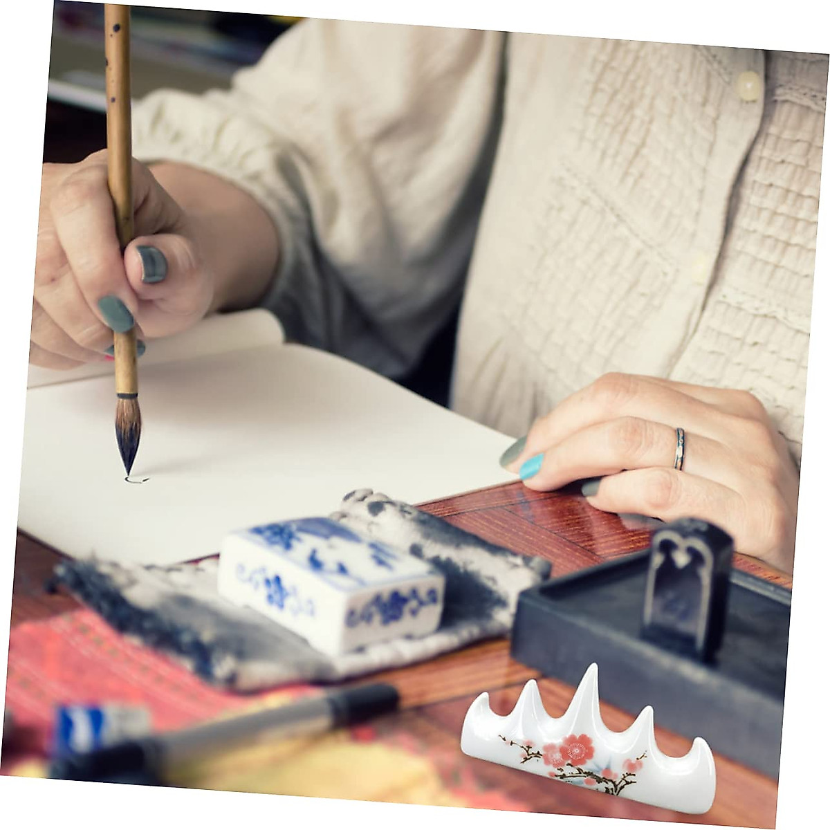 COHEALI 2pcs Brush Holder Chinese Decor Brush Pen Calligraphy Brush Table Stand Painting Writing Brush Rest Decked Pen Stand Pen Rack Calligraphy Supplies Bench Plum Bossom Ceramics White