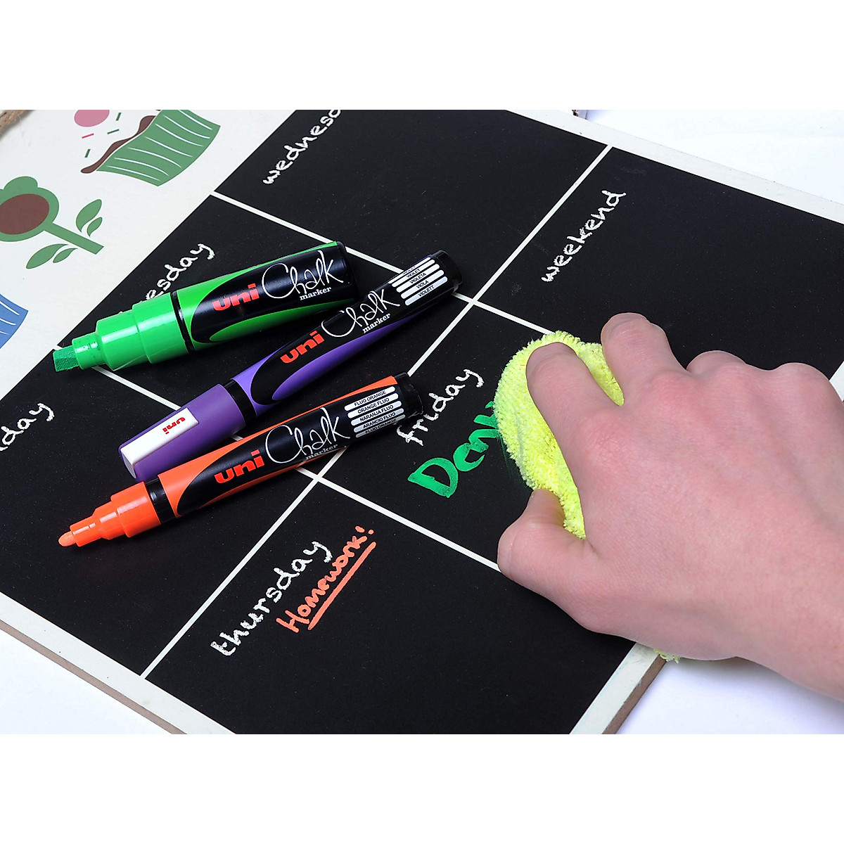 Uni TS-140135 PWE-5M Bullet Tip Chalk Marker, Medium, Line Width 1.8mm - 2.5mm, White, Pack of 4