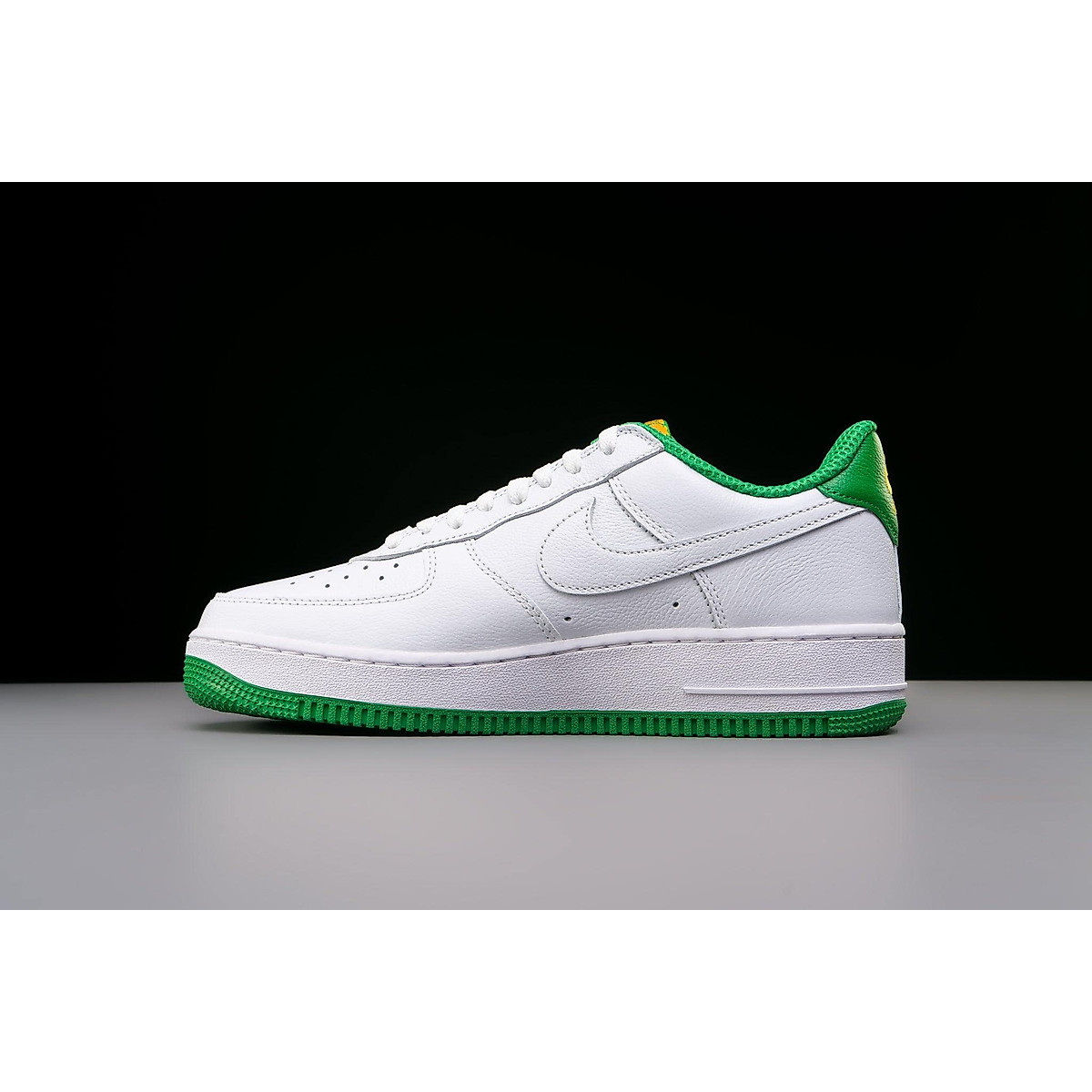 Nike Men's Air Force 1 DX1156 100 West Indies, White/White-classic Green, 9